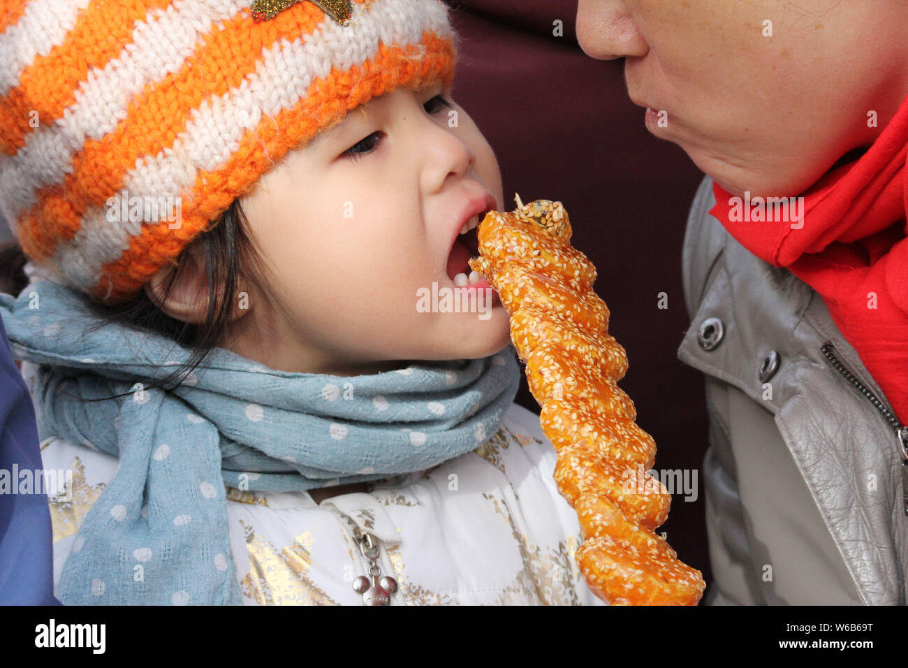 Sugar based candy hi-res stock photography and images - Alamy