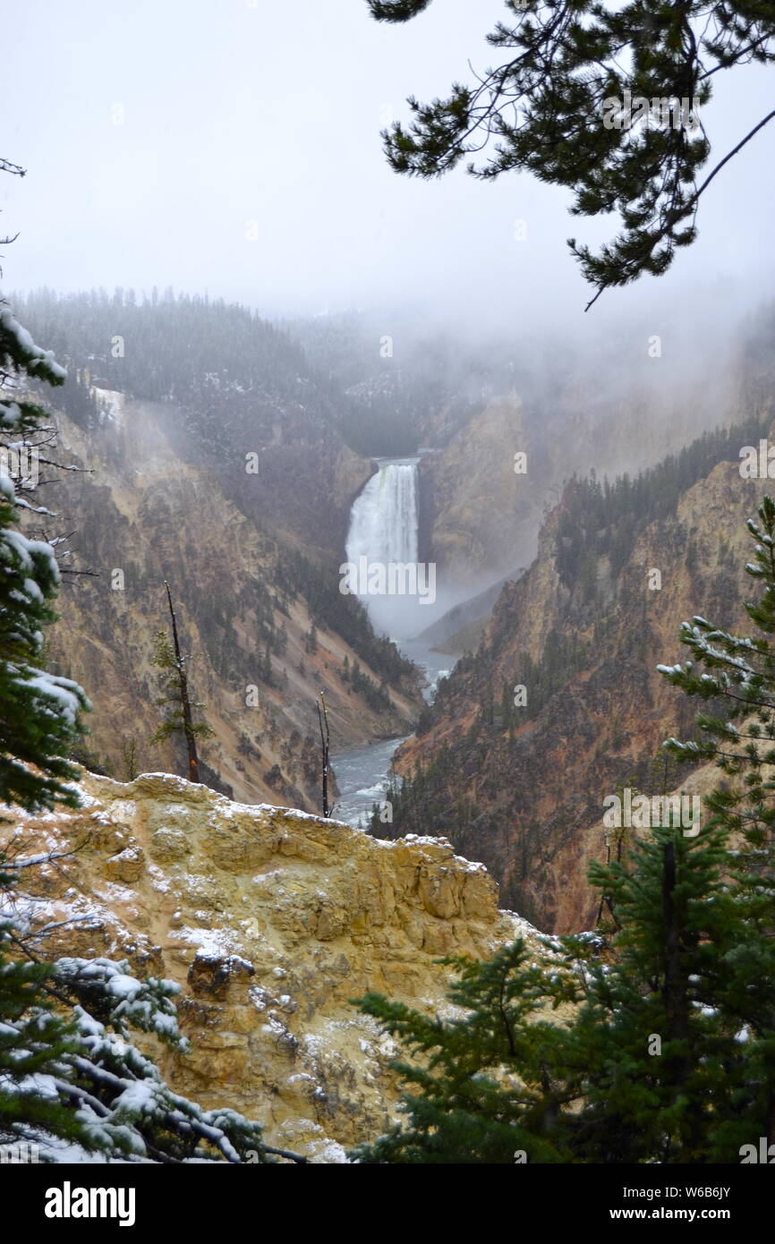 Yellowstonepark hi-res stock photography and images - Alamy
