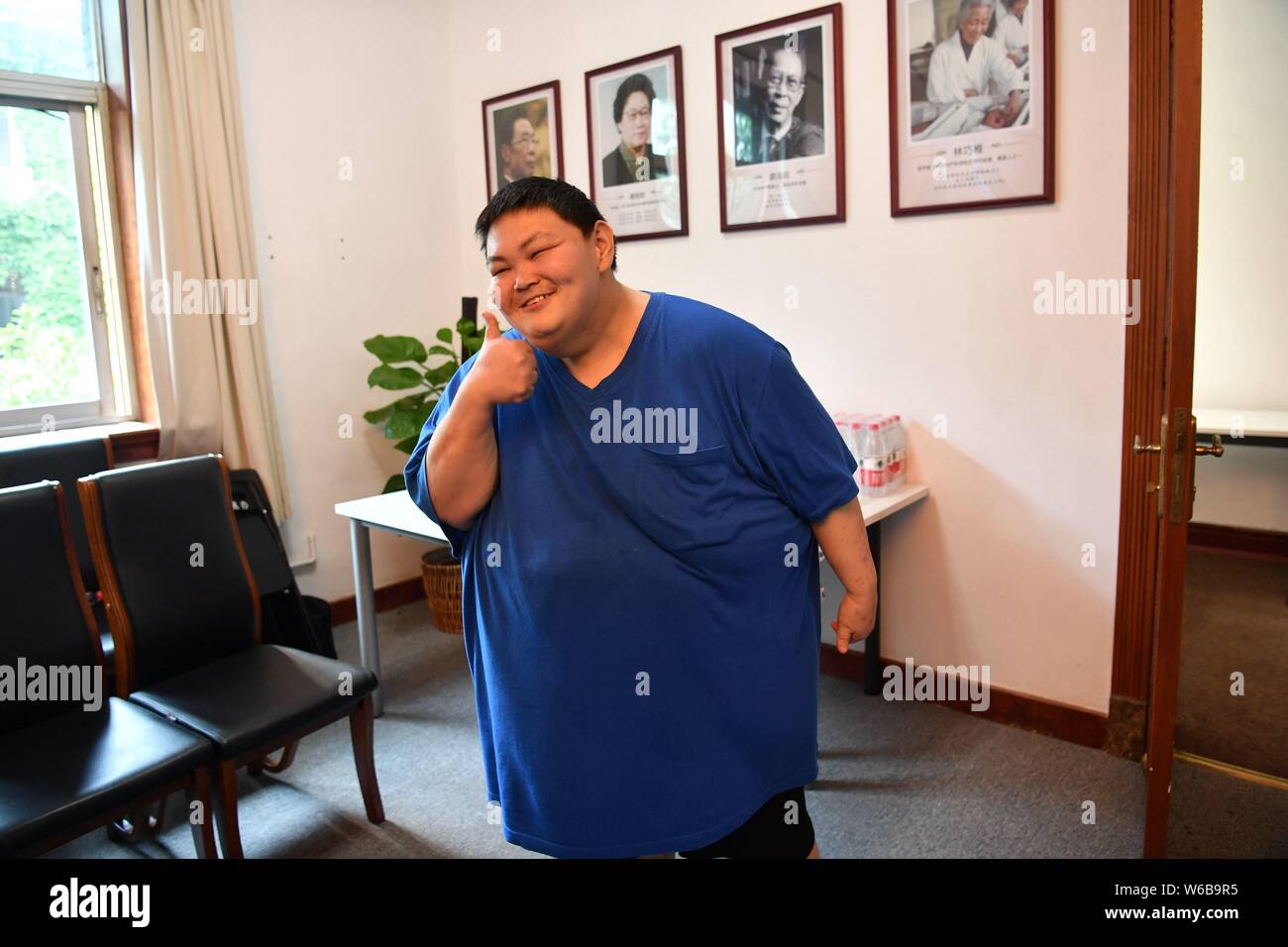 27-year-old man Huang Jiaxin, who was believed to be the heaviest man ...
