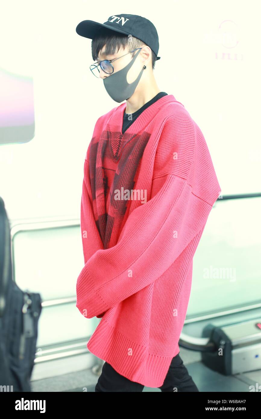 Lay zhang singer hi-res stock photography and images - Alamy