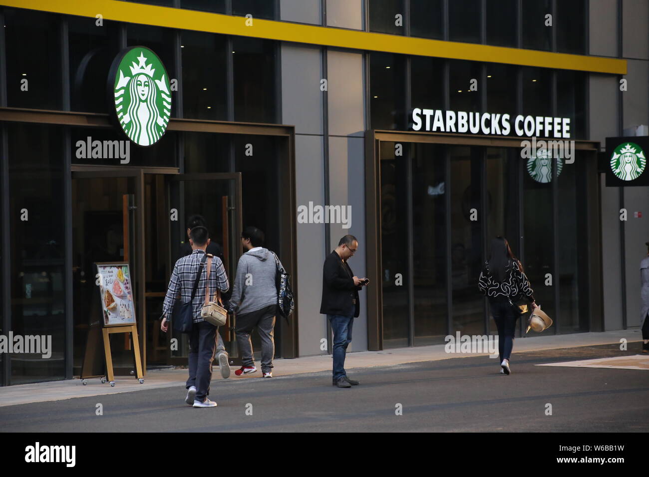 New policy hi-res stock photography and images - Alamy