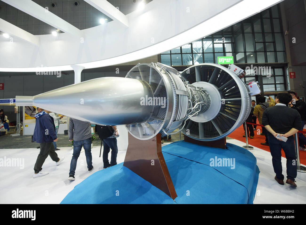 --FILE--A full-scale model of China's self-developed aircraft engine CJ ...