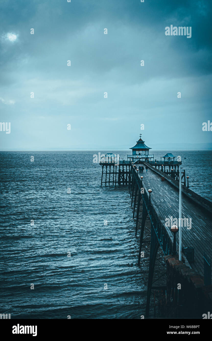 CLEVEDON PIER, SOMERSET Stock Photo - Alamy