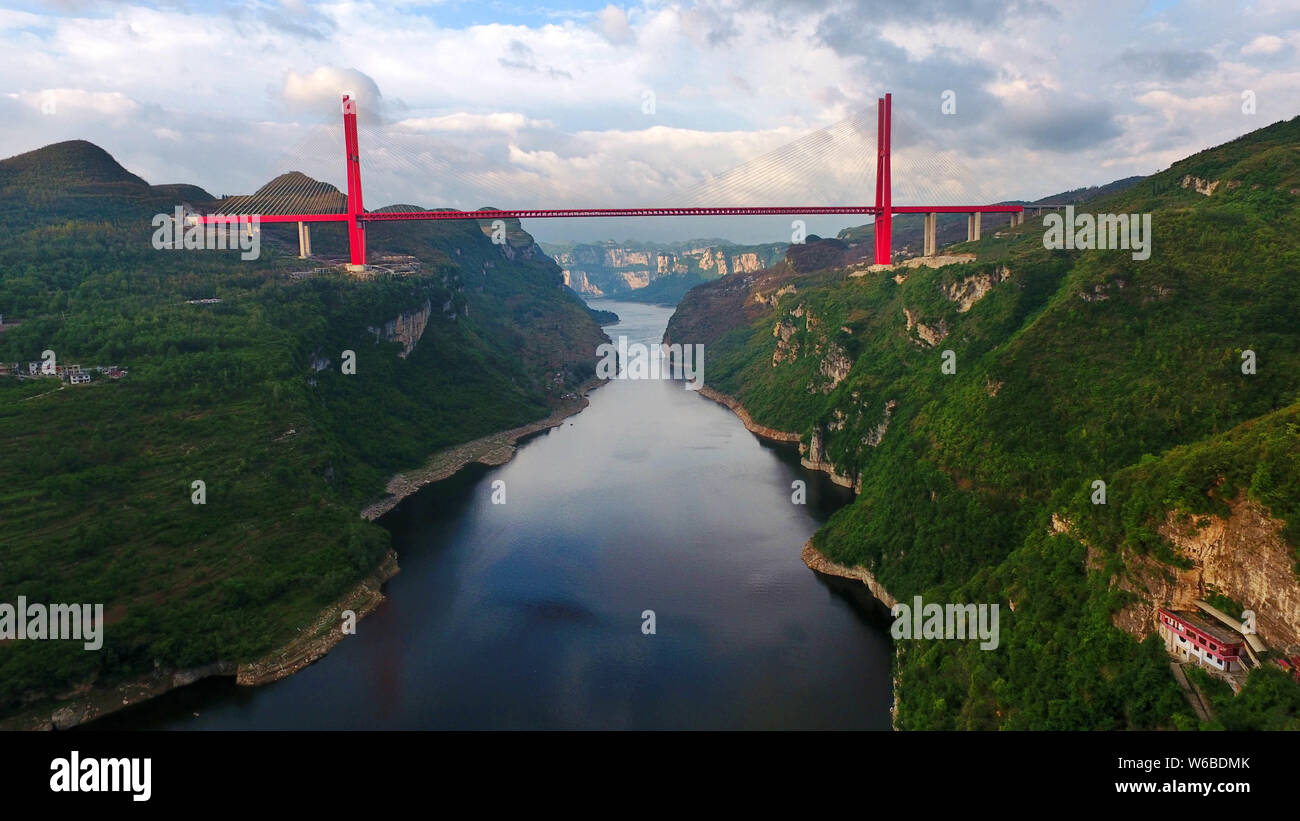 Yachi river bridge hi-res stock photography and images - Alamy