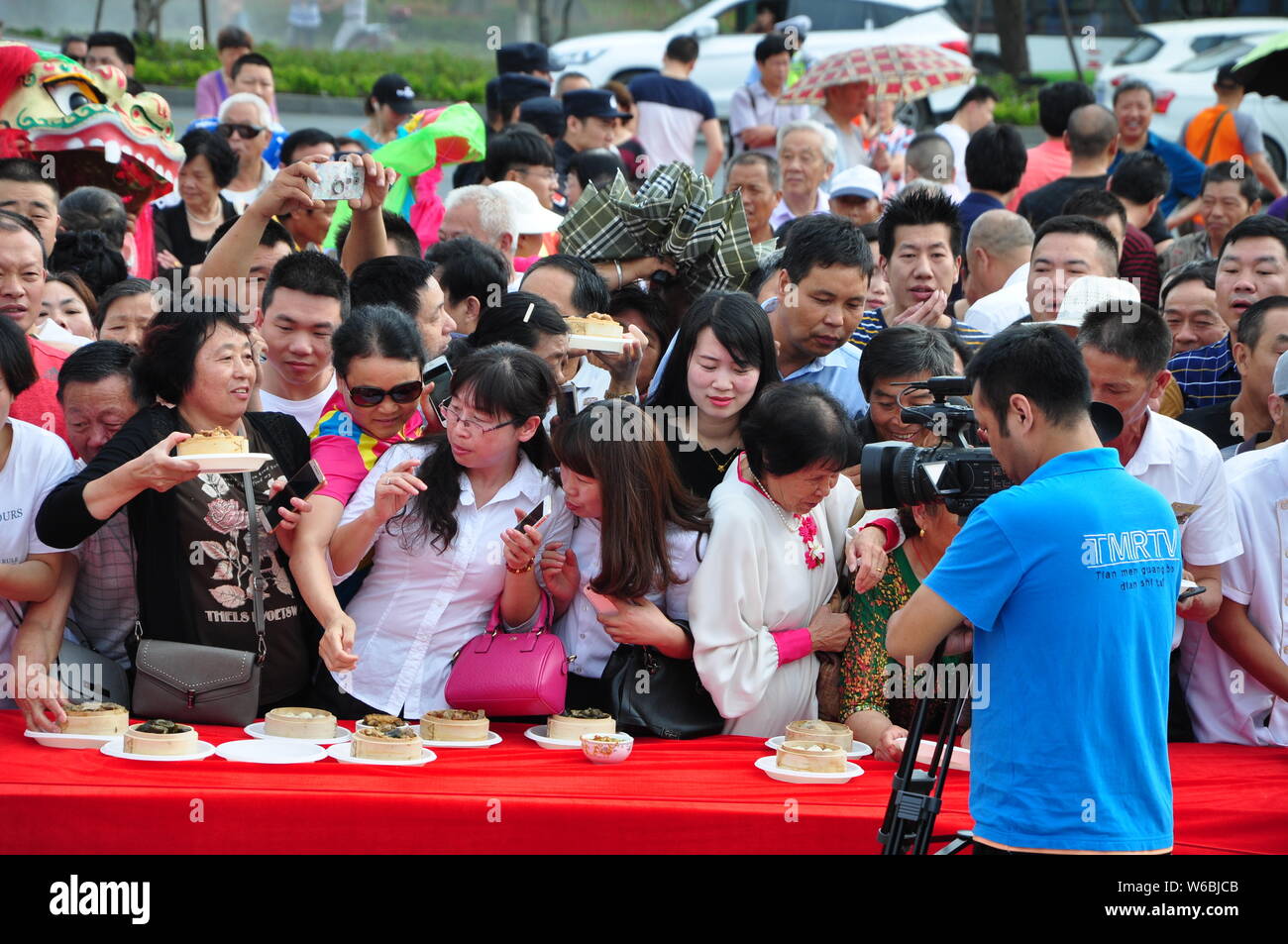 Guinness world record food hi-res stock photography and images - Alamy