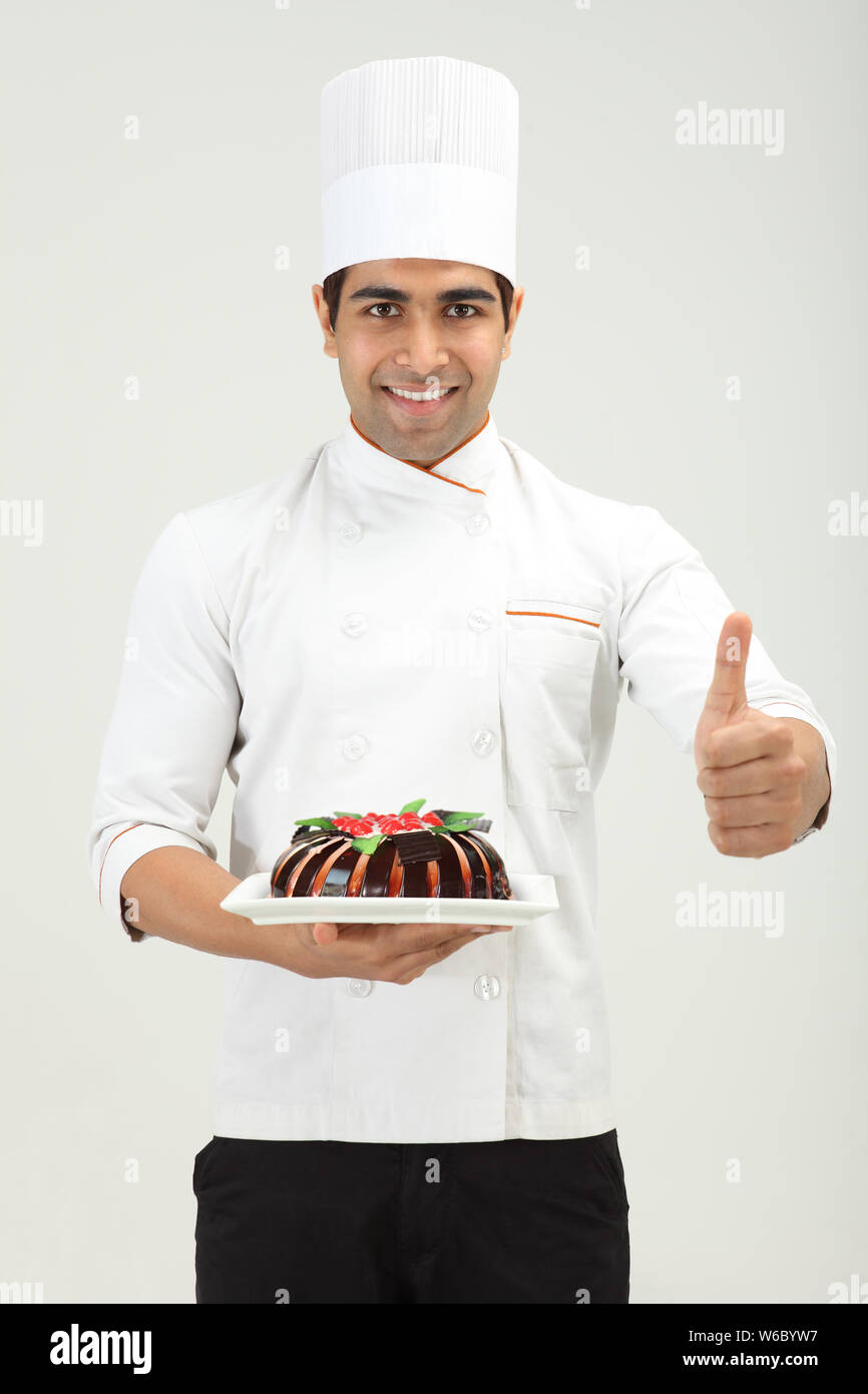 Man birthday cake finger hi-res stock photography and images - Alamy