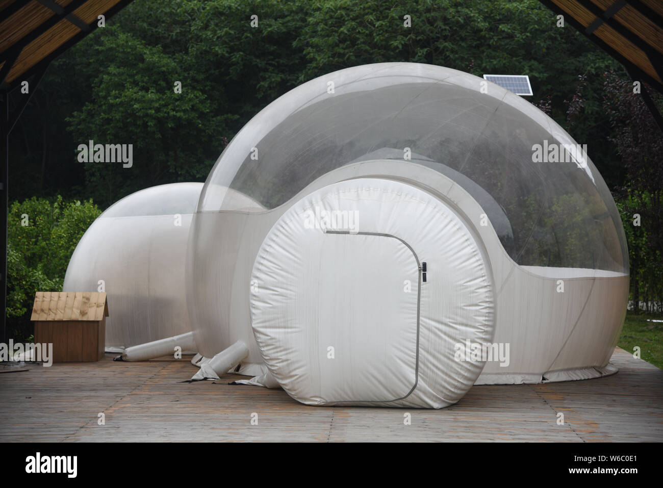 Bubble room hi-res stock photography and images - Alamy