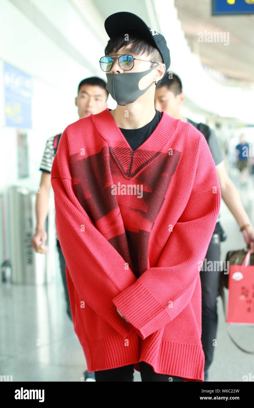 Lay zhang singer hi-res stock photography and images - Alamy