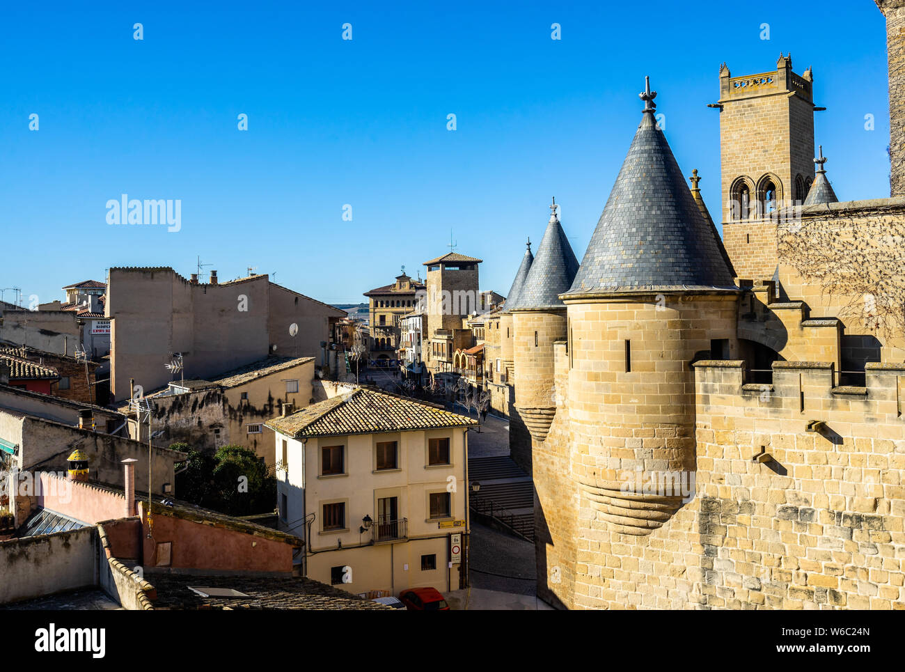 View of the small town of Olite with the famous castle on the right ...