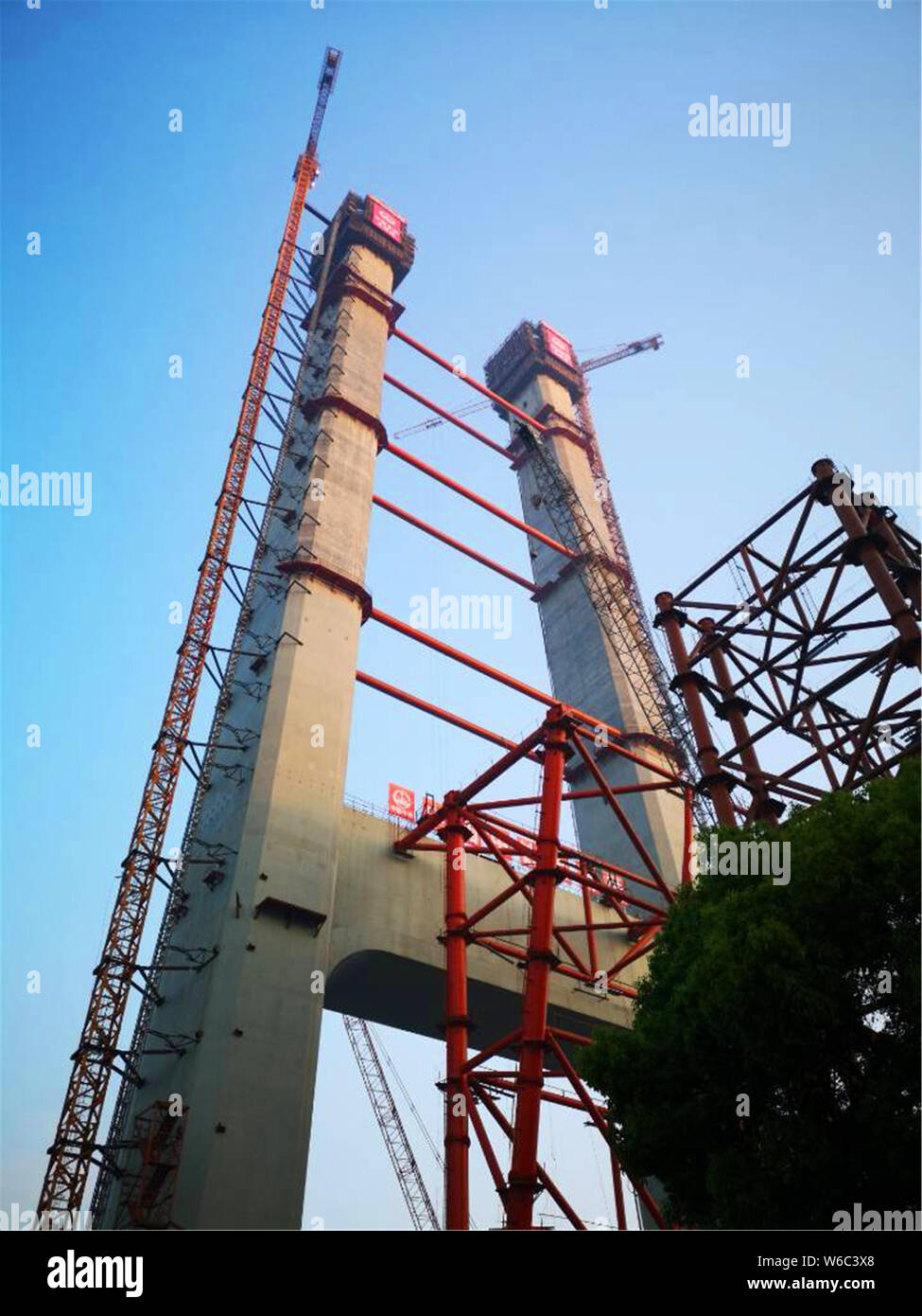 View of the world's heaviest bearing suspension bridge - Wufengshan ...
