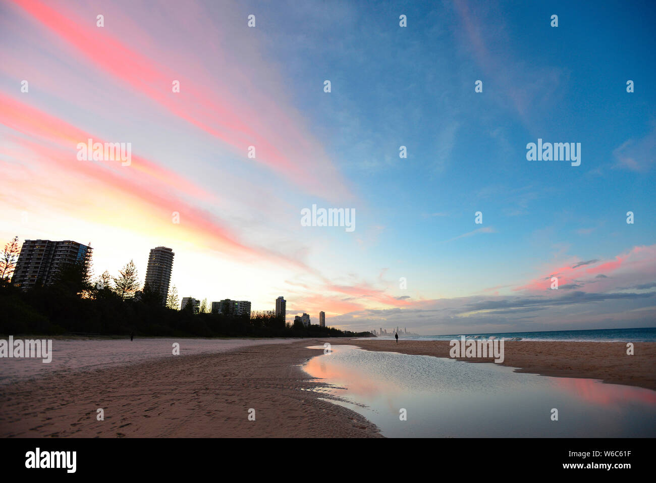 Burleigh beach hi-res stock photography and images - Alamy