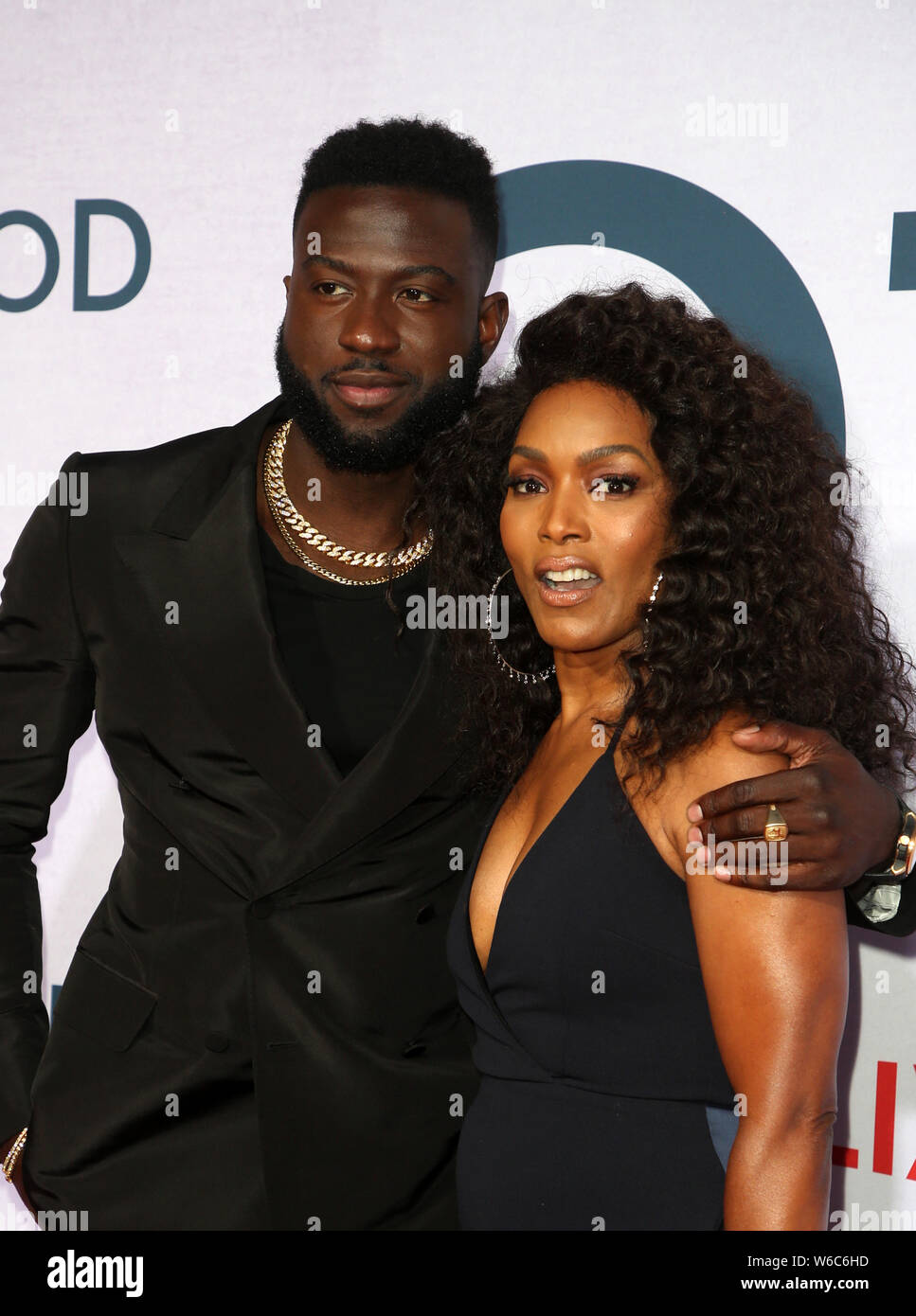 Angela bassett and sinqua walls hi-res stock photography and images - Alamy