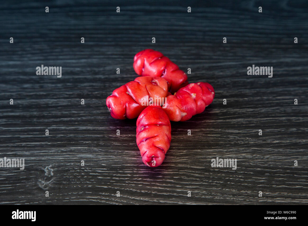 Oca new zealand yam oxalis hi-res stock photography and images - Alamy Oca new zealand yam oxalis hi-res stock photography and images - Alamy