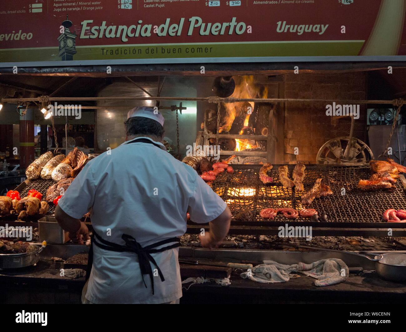 'Parilla' barbeque restaurant in the Mercado del Puerto, Montevideo ...