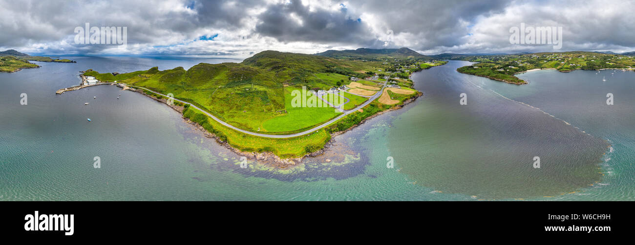 Teelin harbour hi-res stock photography and images - Alamy