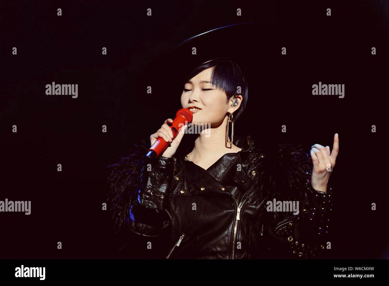 Li yunchun hi-res stock photography and images - Alamy