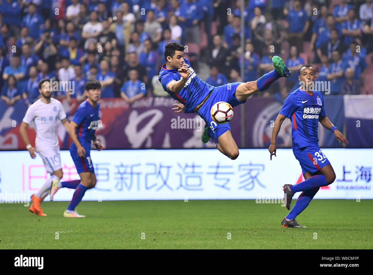 Colombian football player Giovanni Moreno of Shanghai Greenland Shenhua ...