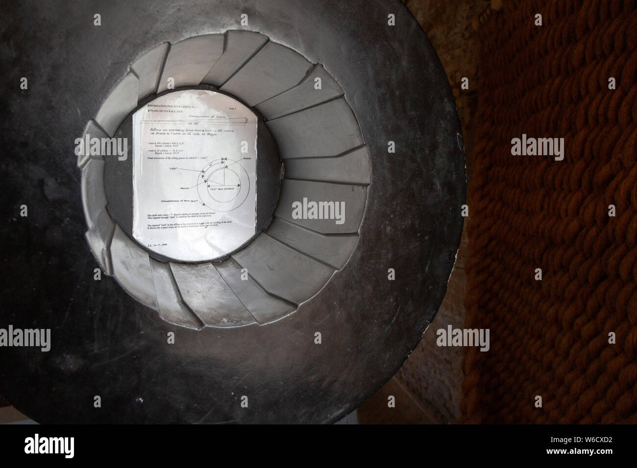 Inside rifled gun barrel hi-res stock photography and images - Alamy