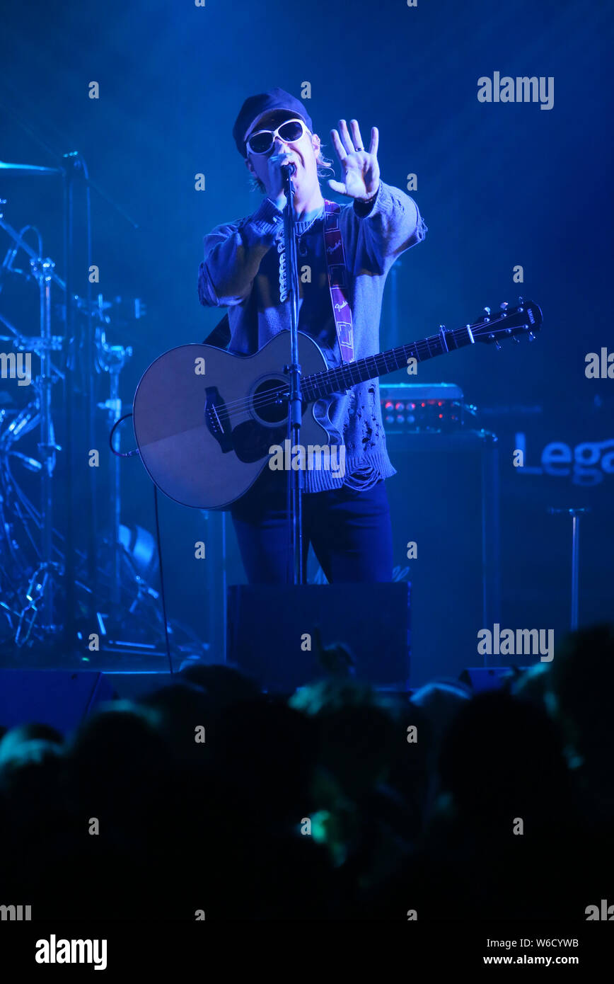 **TAIWAN OUT**Members of Japanese pop rock band Monkey Majik perform ...