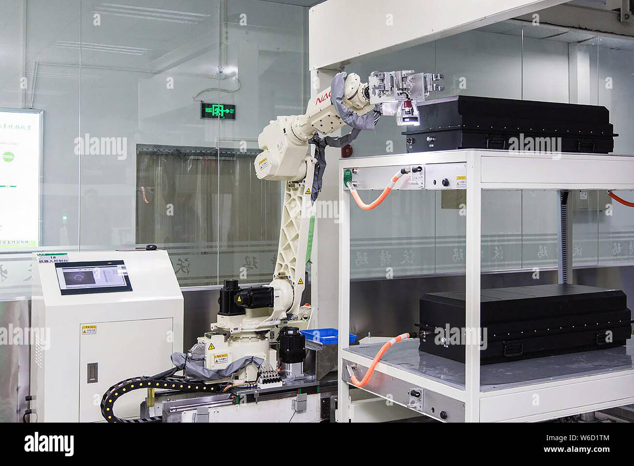 Catl hi-res stock photography and images - Alamy