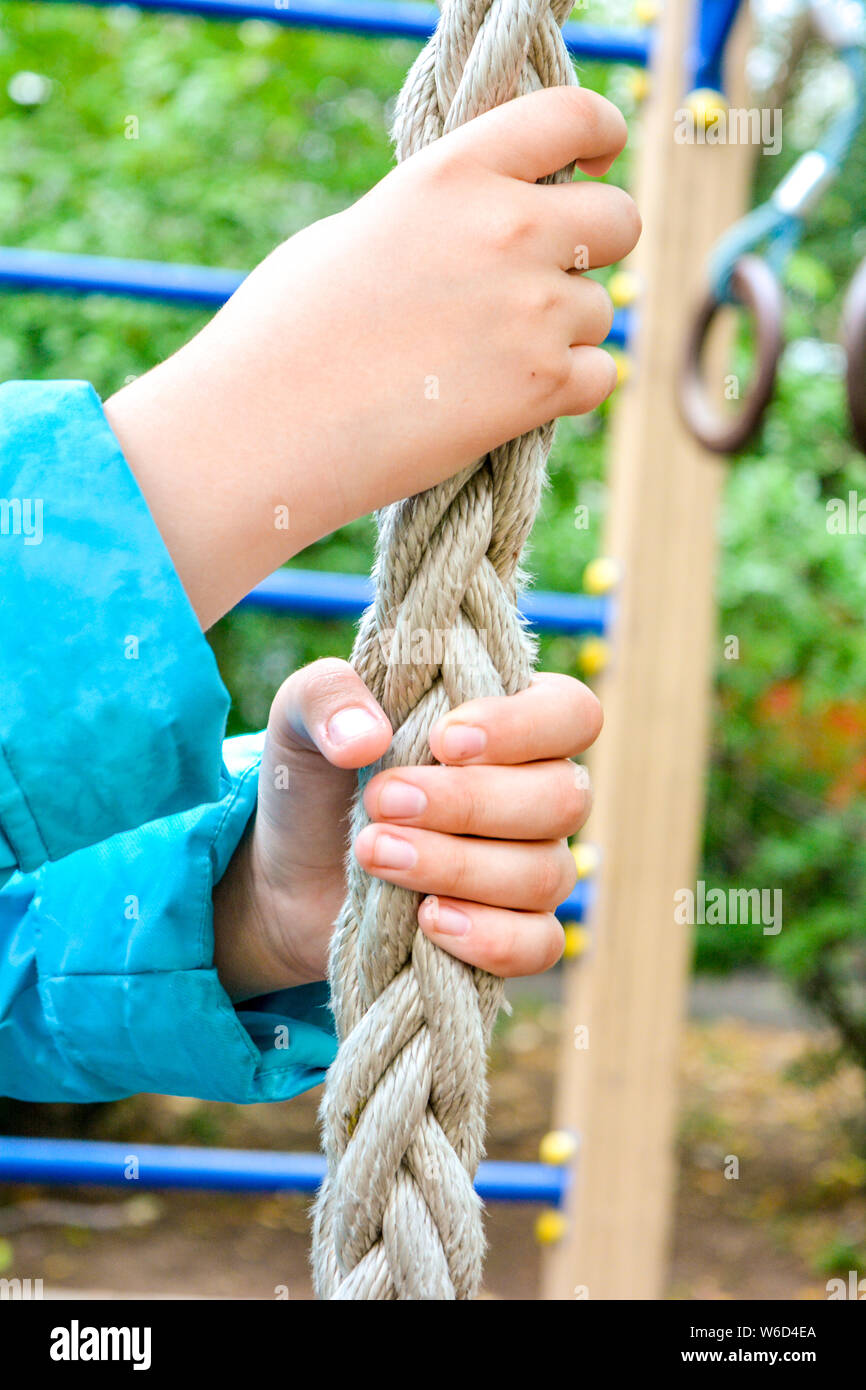 Monkey braid hi-res stock photography and images - Alamy