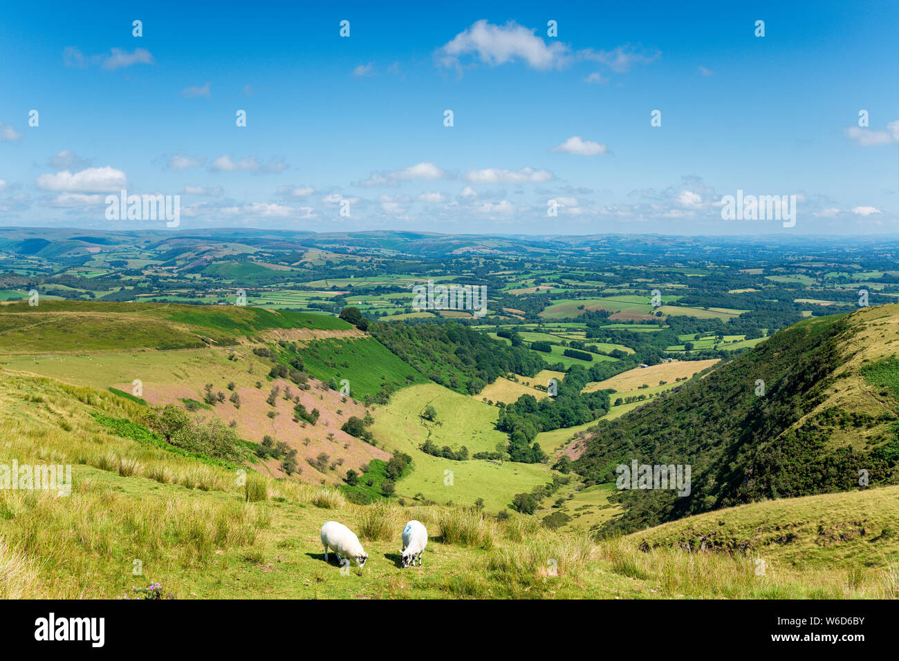 Green cwm hi-res stock photography and images - Alamy