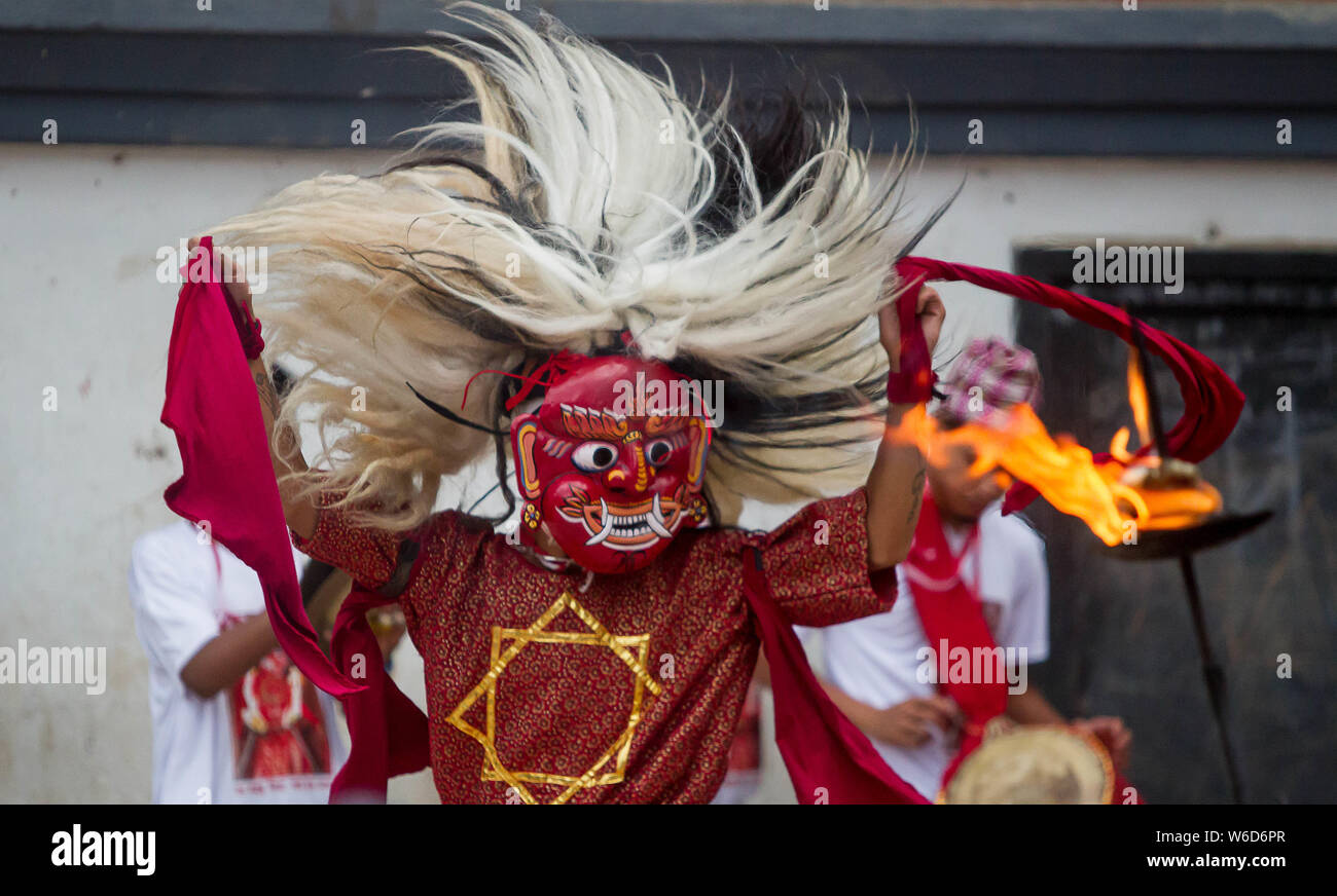 Newari dance hi-res stock photography and images - Alamy