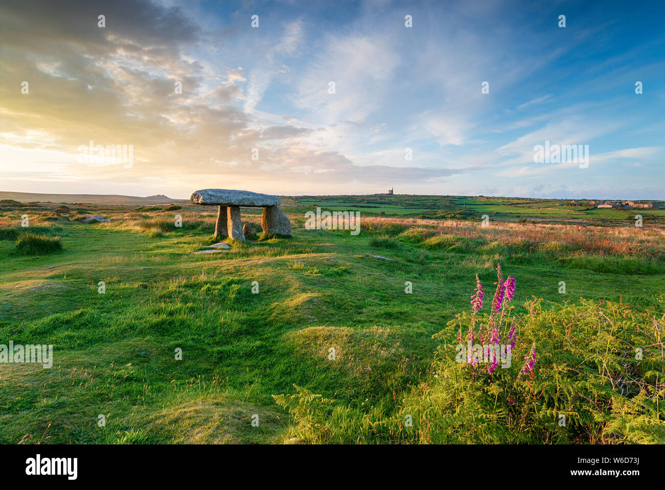 Sumer uk landscape hi-res stock photography and images - Alamy