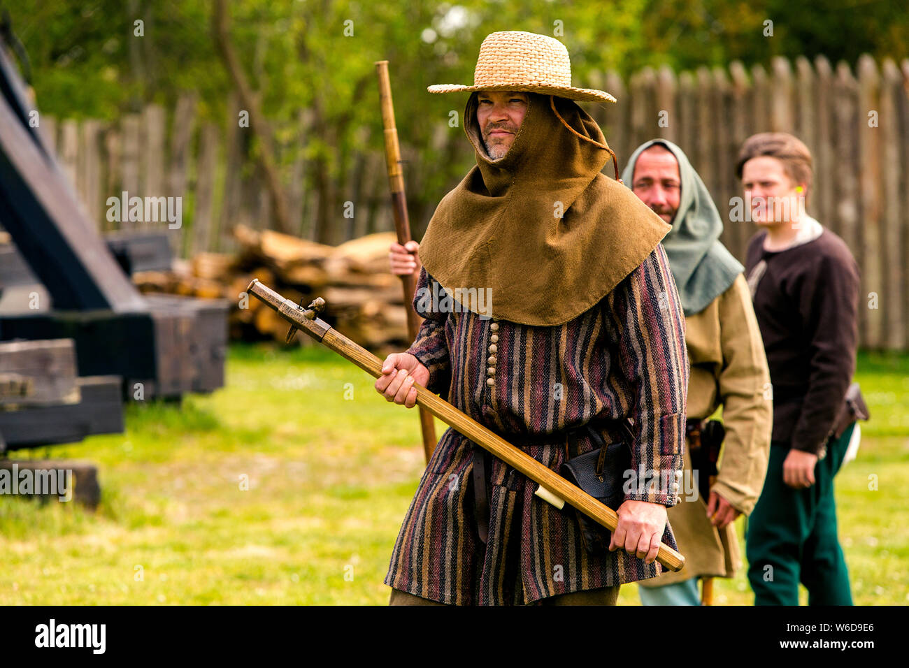 Firing missiles hi-res stock photography and images - Alamy