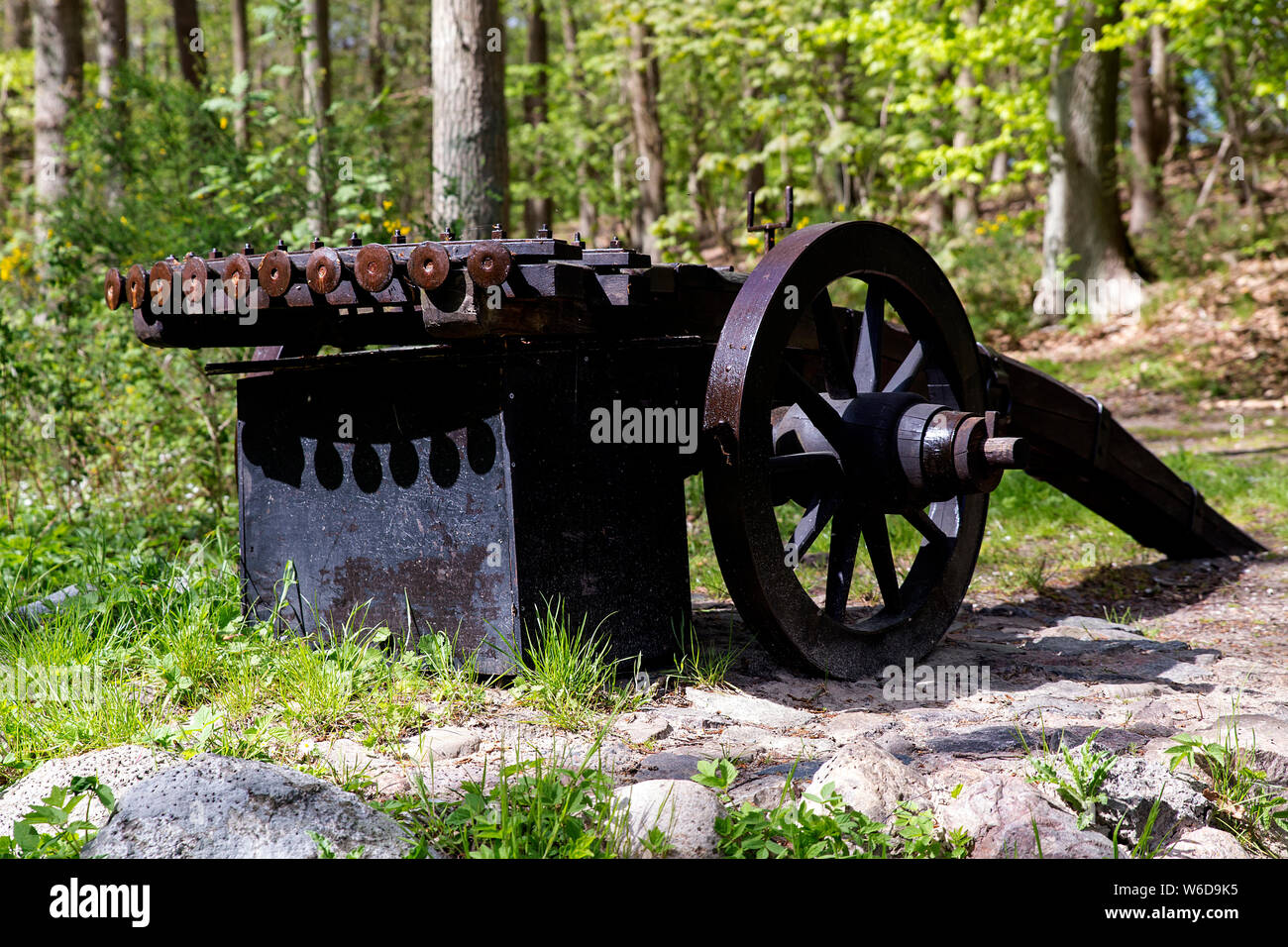 Medieval technology hi-res stock photography and images - Alamy