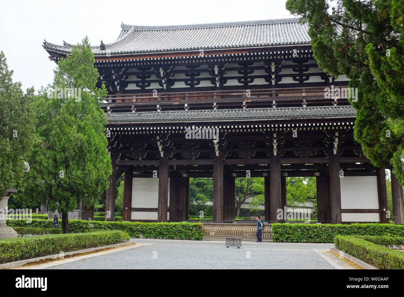 Sanmon gate tofukuji temple hi-res stock photography and images - Alamy