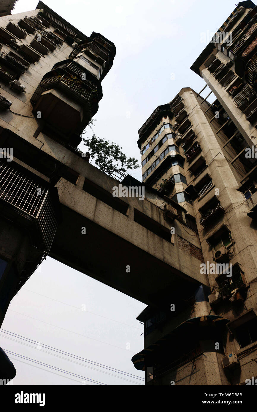 Six storey buildings hi-res stock photography and images - Alamy