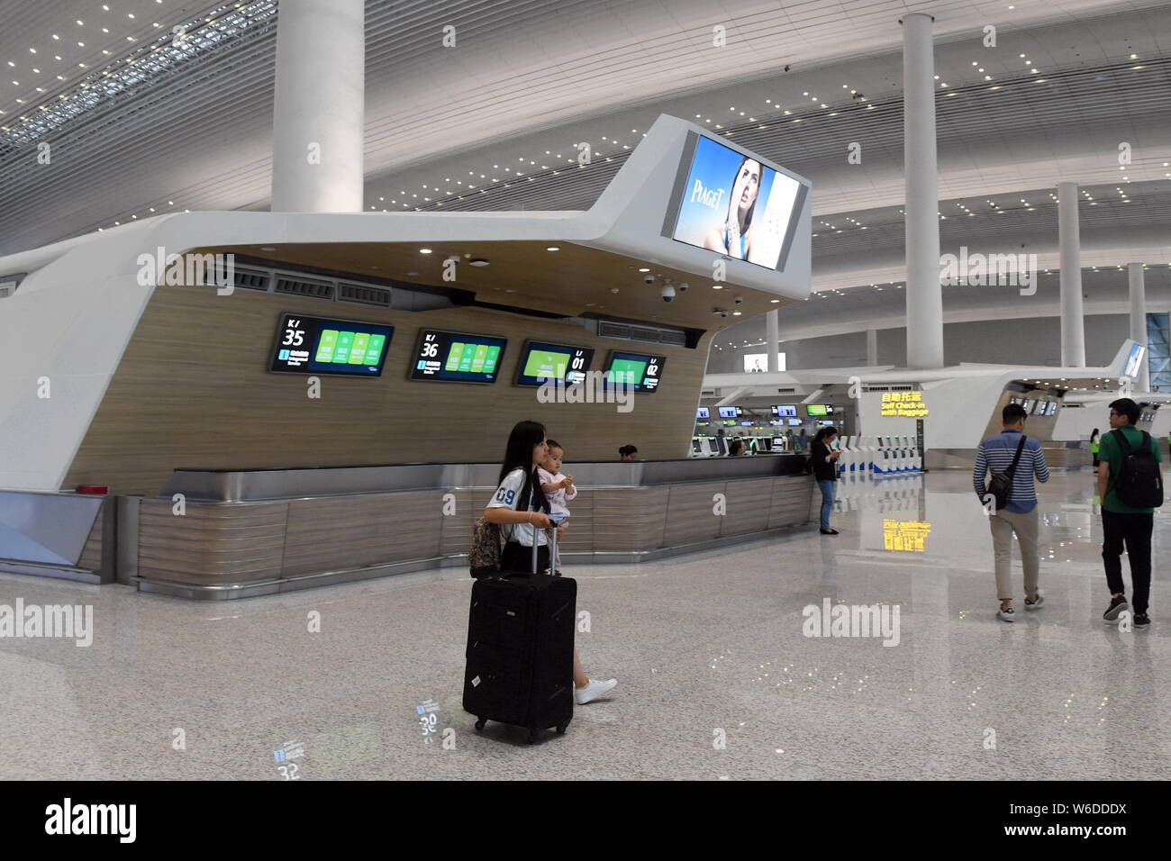 Interior view of the Terminal 2 of Guangzhou Baiyun International ...