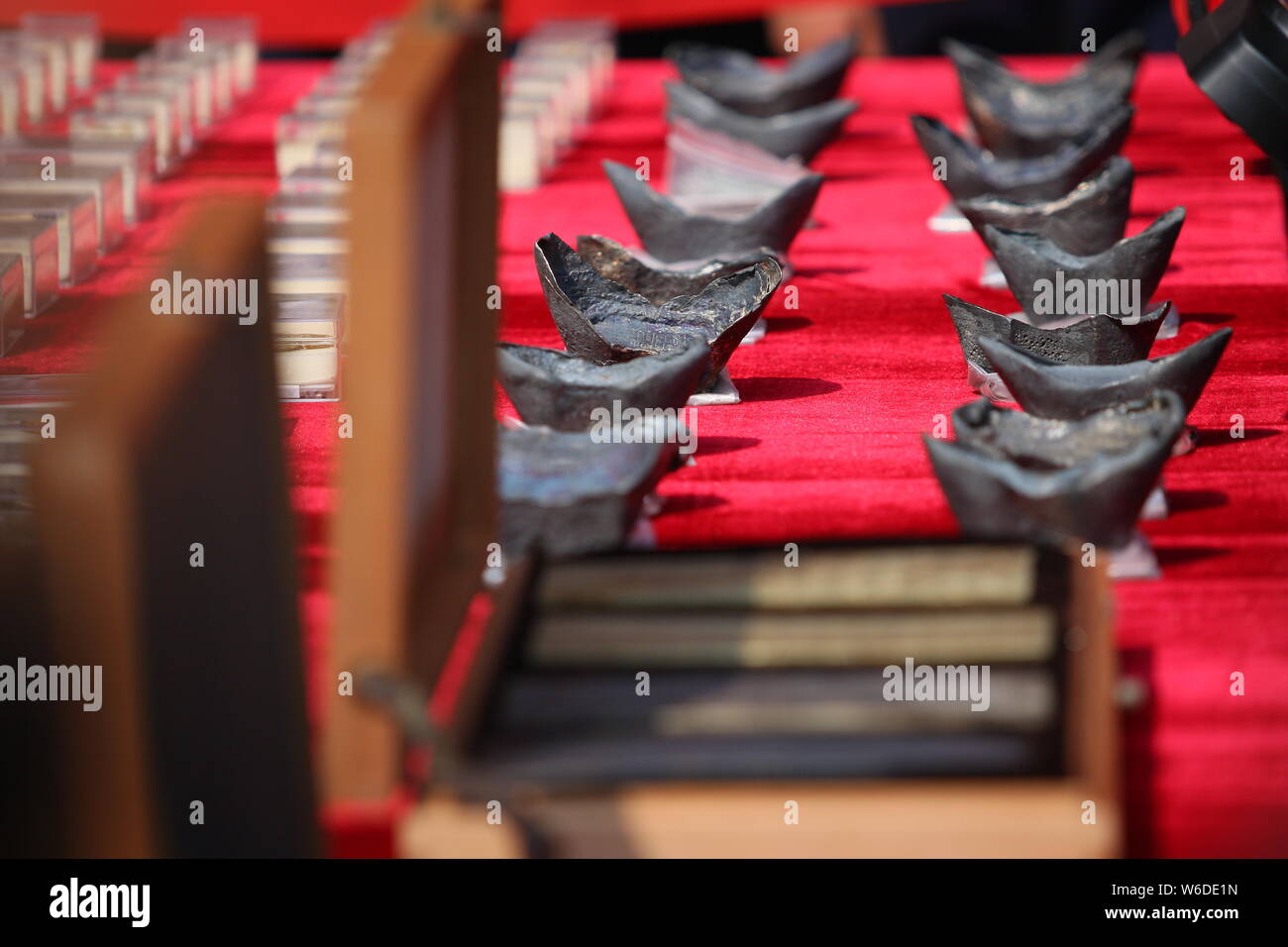 Silver ingots unearthed from the sunken boats owned by peasant leader ...
