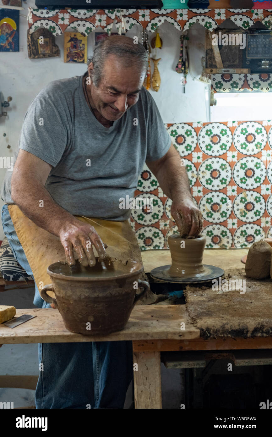 Potter making vessels hi-res stock photography and images - Alamy
