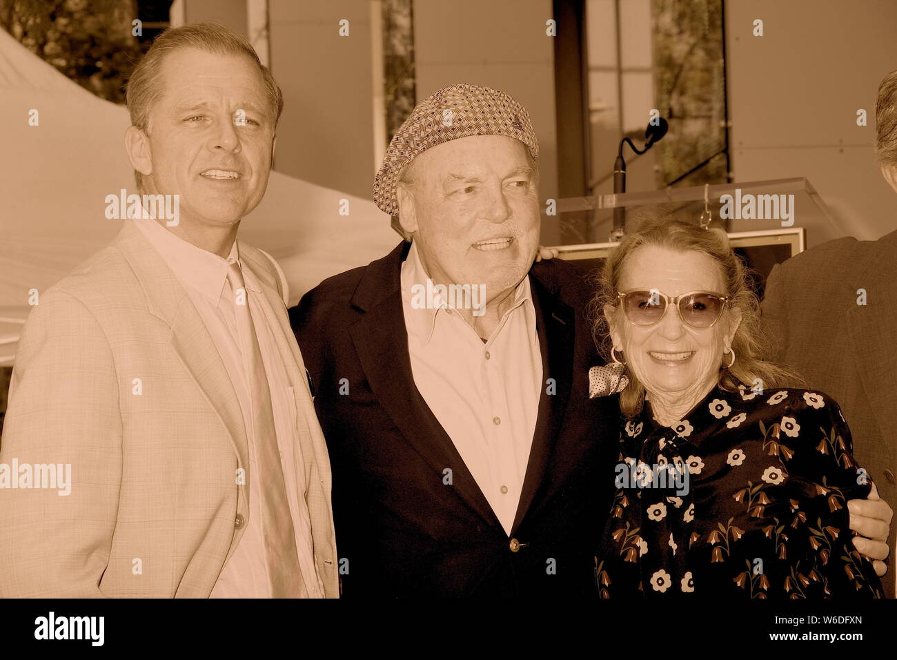 Juliet mills and maxwell caulfield hi-res stock photography and images ...