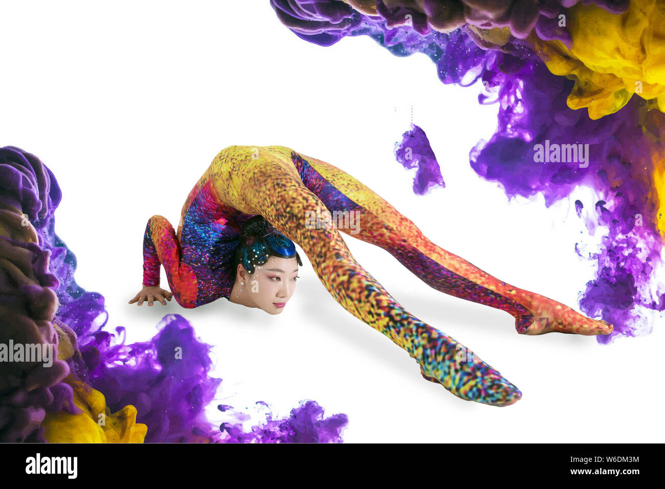 --FILE--27-year-old Chinese contortionist Liu Teng performs shows the ...
