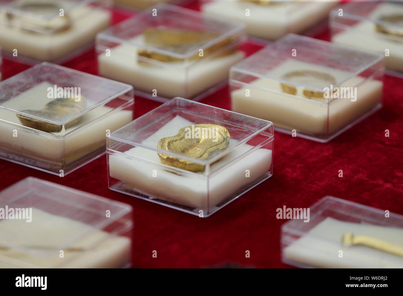 Golden ingots unearthed from the sunken boats owned by peasant leader ...