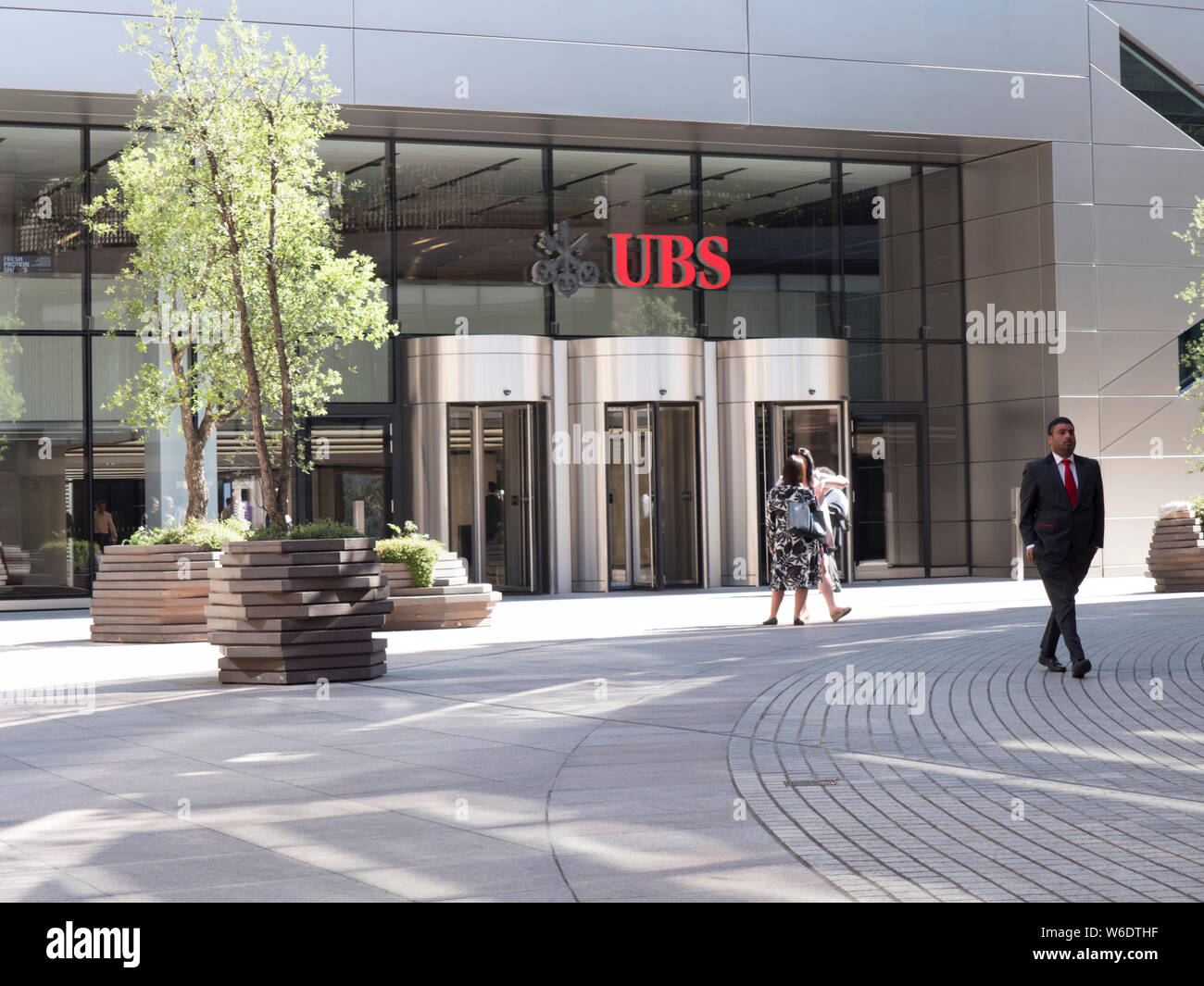 Ubs london offices hi-res stock photography and images - Alamy