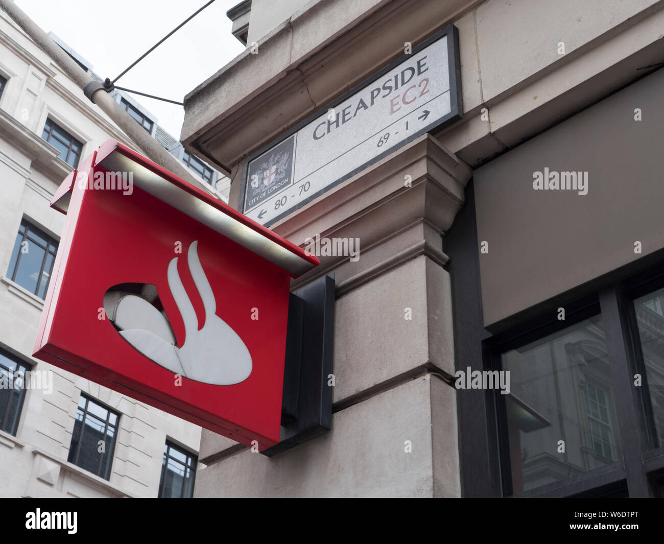 Santander sign hi-res stock photography and images - Alamy