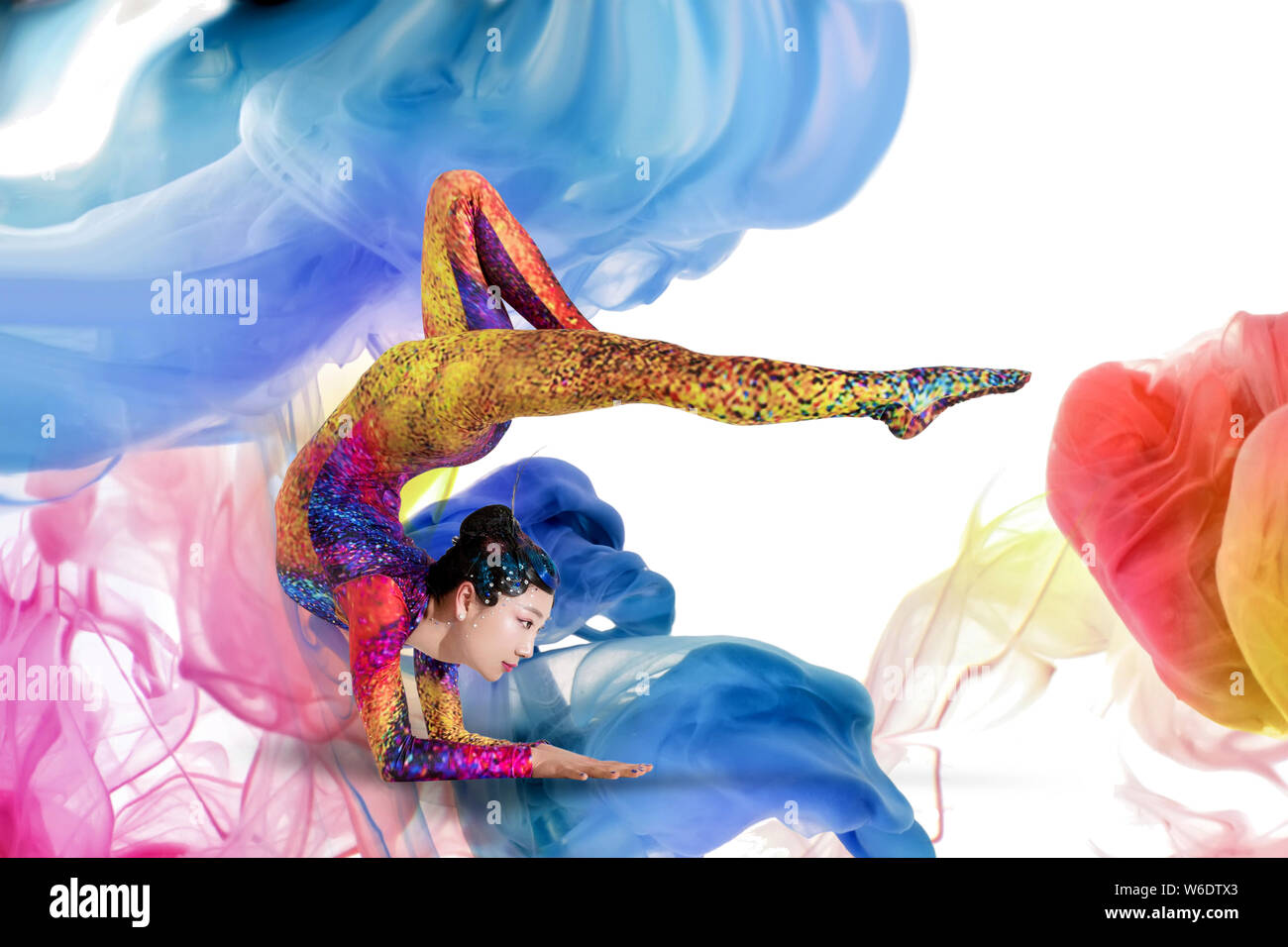 --FILE--27-year-old Chinese contortionist Liu Teng performs shows the ...