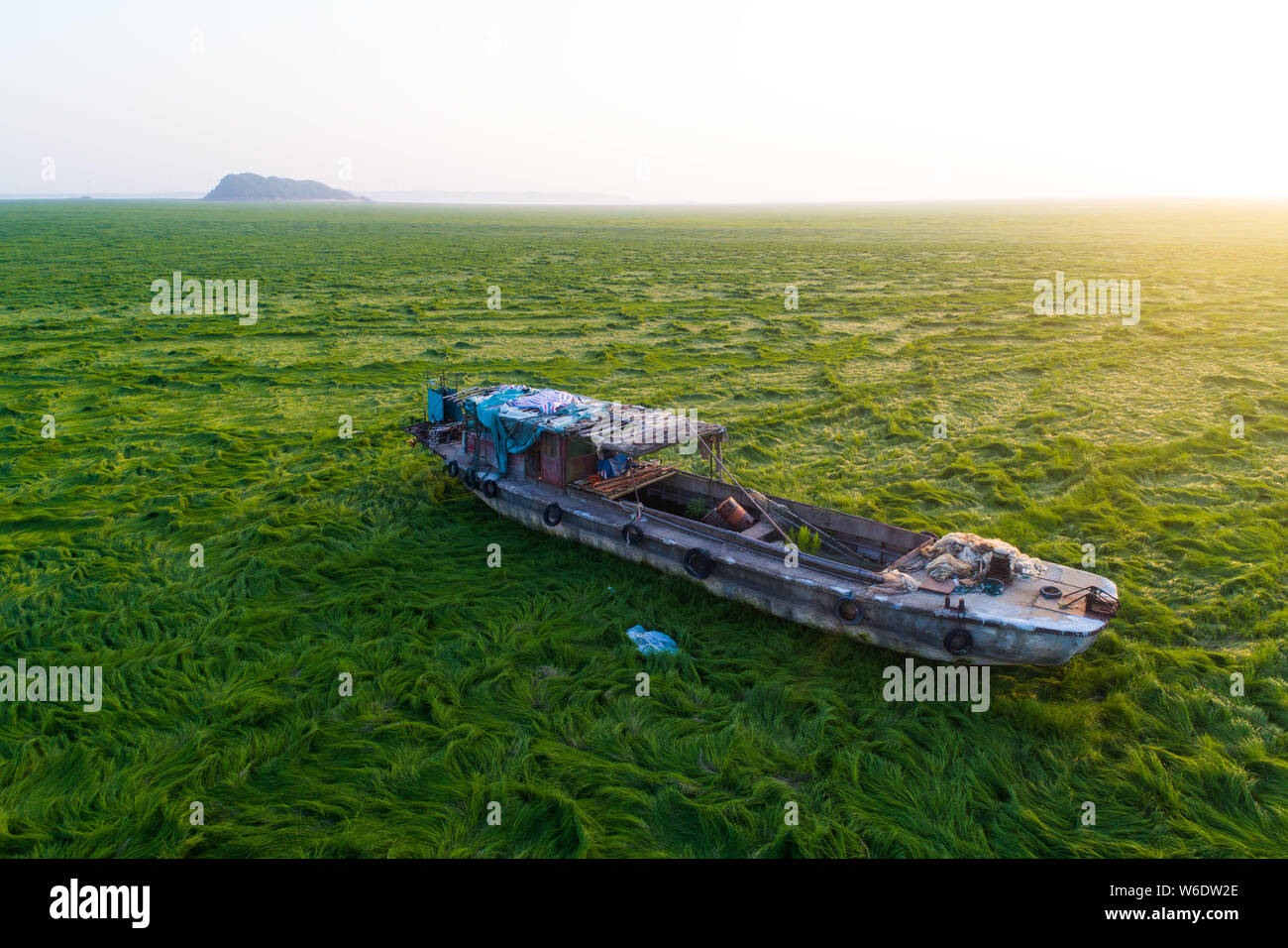 Poyang lake drought china hi-res stock photography and images - Alamy