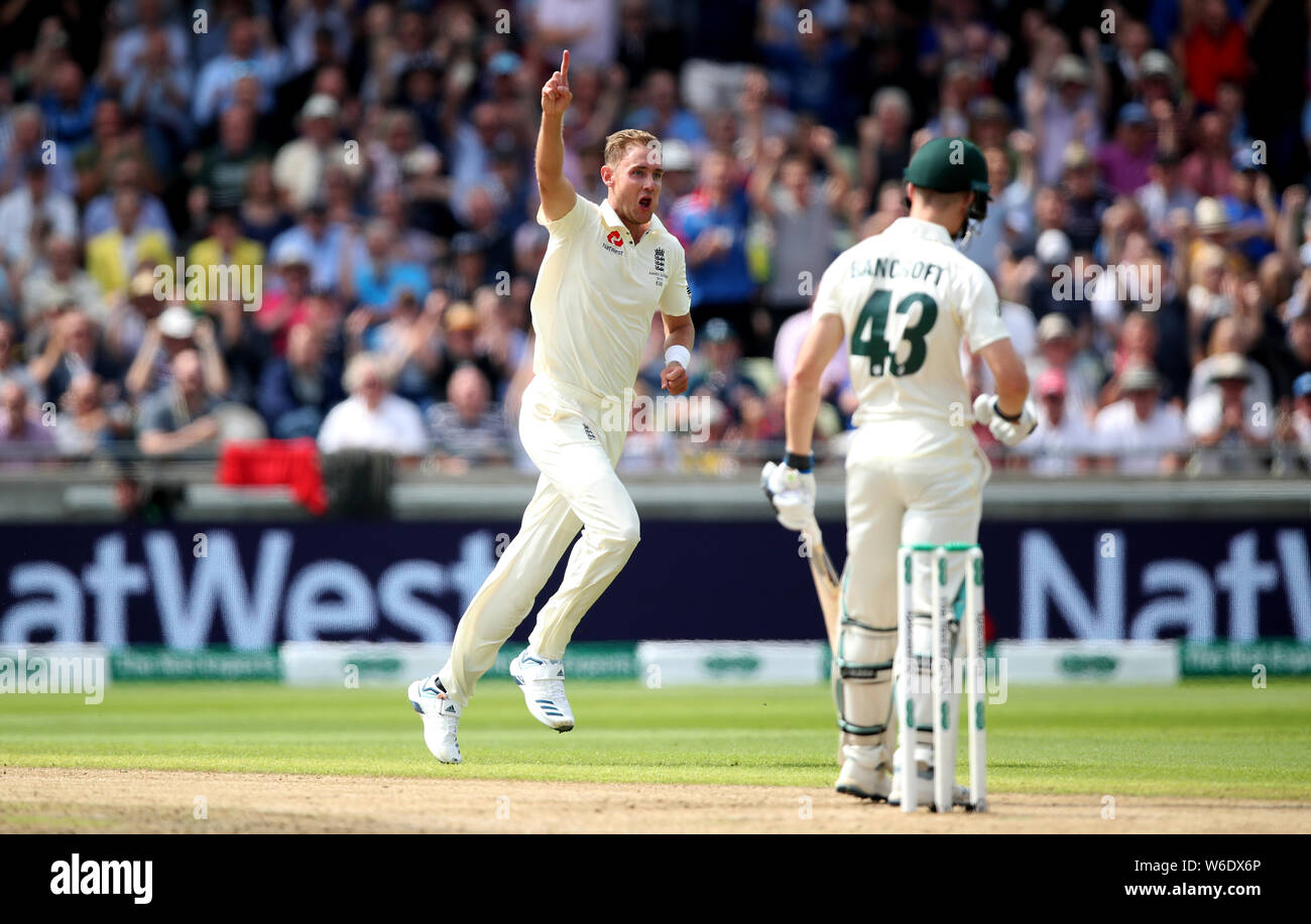 Englands stuart broad celebrates wicket cameron bancroft hi-res stock ...
