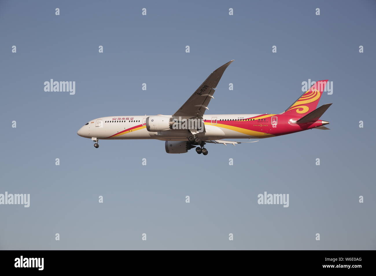 Hna airline hi-res stock photography and images - Alamy