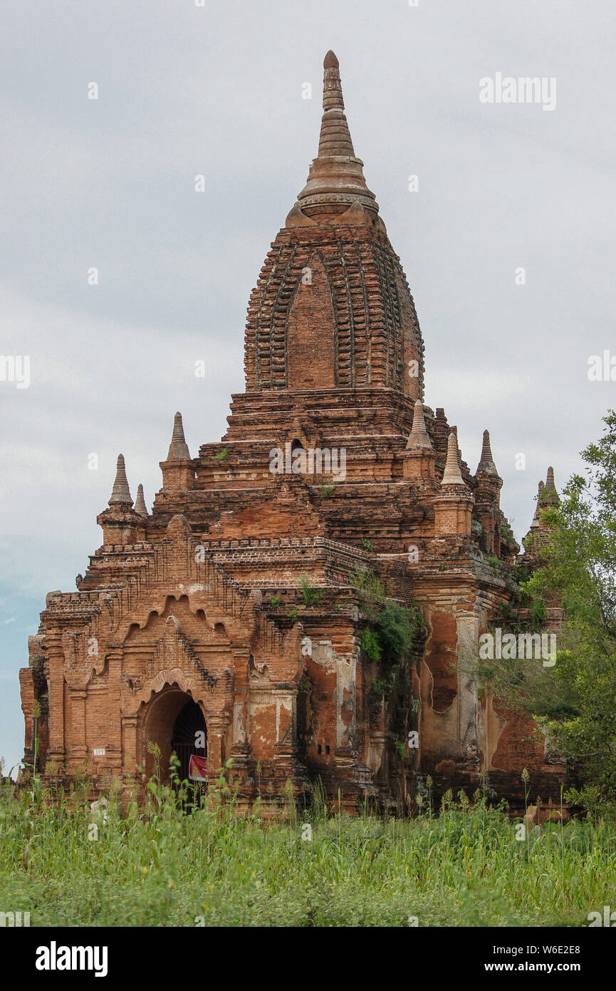 Old bagan archeological zone hi-res stock photography and images - Alamy