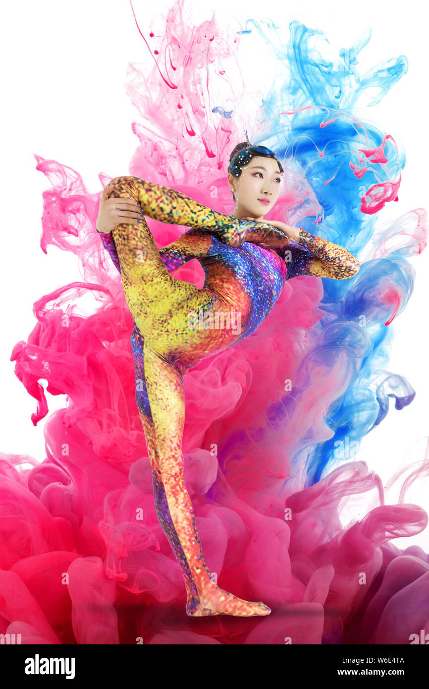 --FILE--27-year-old Chinese contortionist Liu Teng performs shows the ...