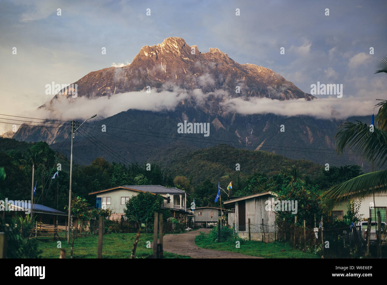 Summit village hi-res stock photography and images - Alamy