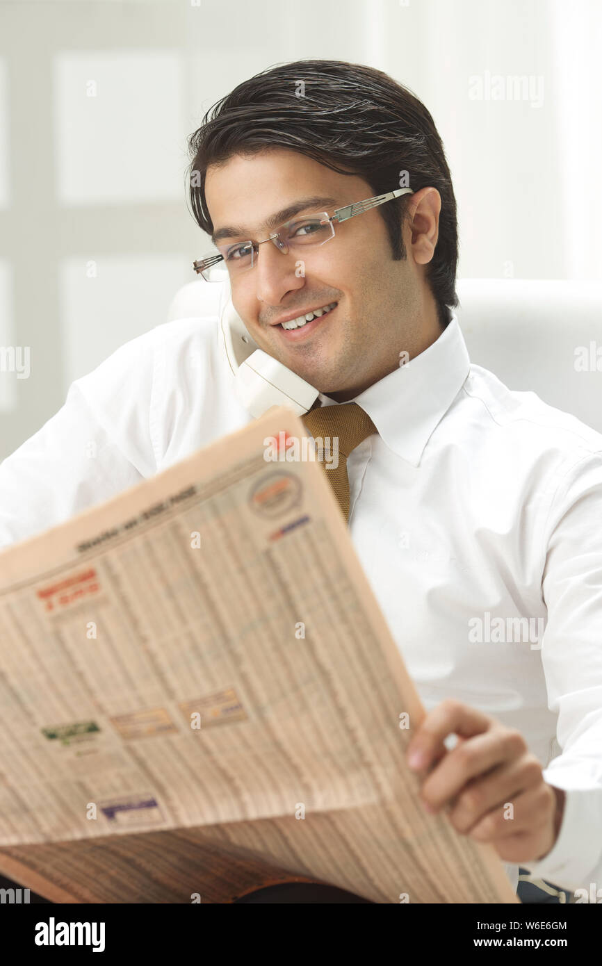 Phone content newspaper hi-res stock photography and images - Alamy