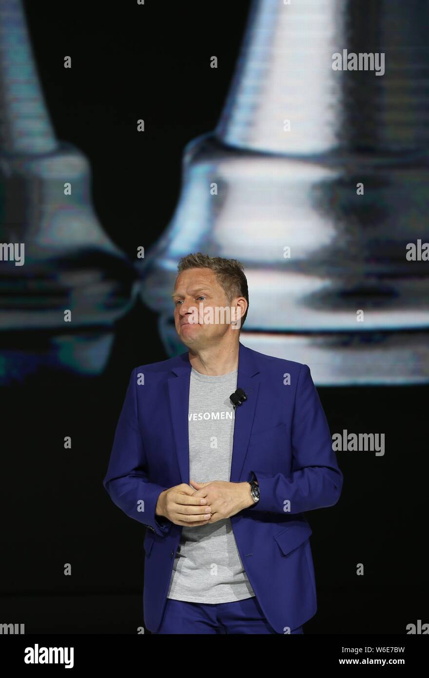 Simon Loasby, Head of Hyundai China Design, introduces 'Lafesta' sporty ...