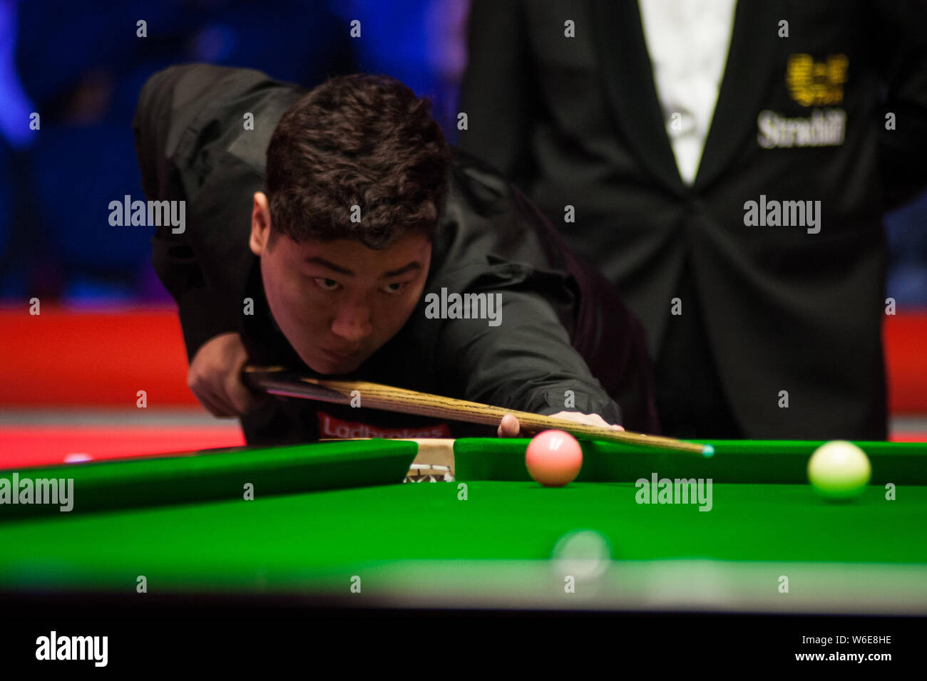 Yan bingtao mark williams hi-res stock photography and images - Alamy